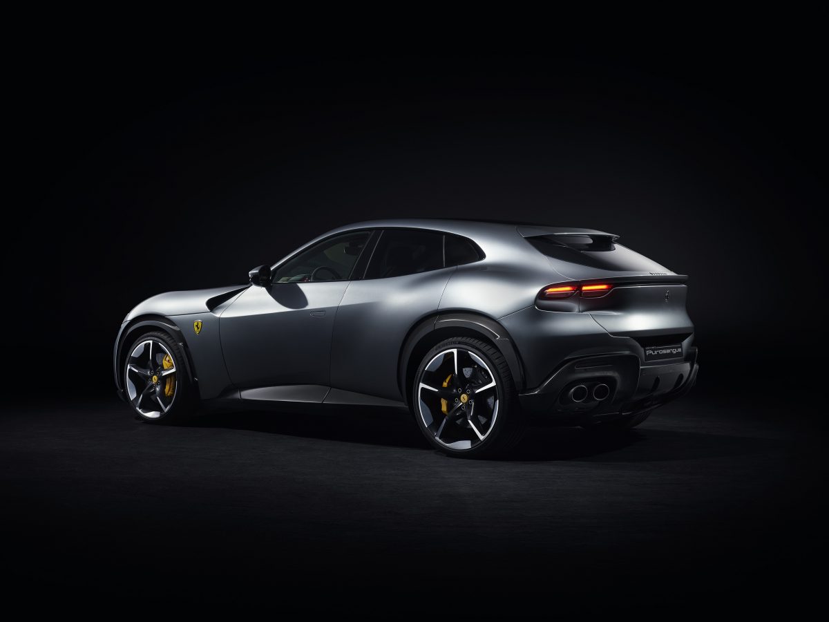 Le immagini della Ferrari Purosangue, la prima 4 posti e 4 porte del ...