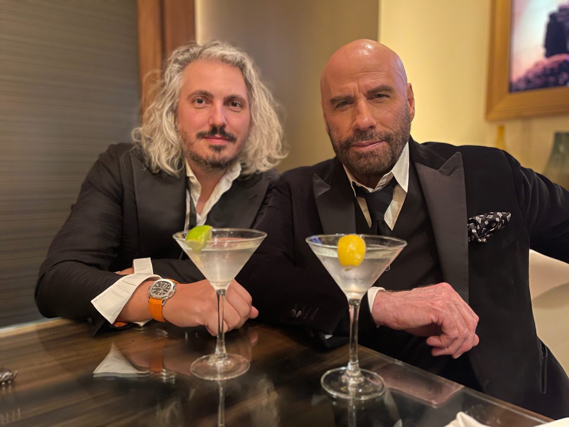 Il cinema, lo stile e il jet parcheggiato in giardino: John Travolta ...