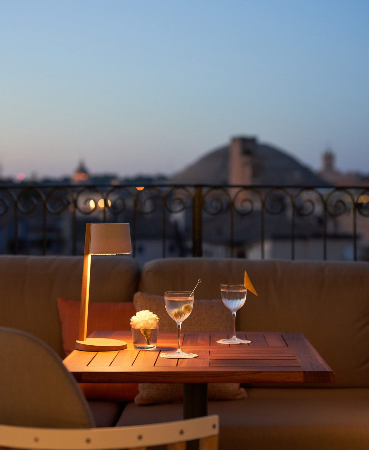 Bottiglie premium e cocktail eleganti: 14 idee per un San Valentino ...