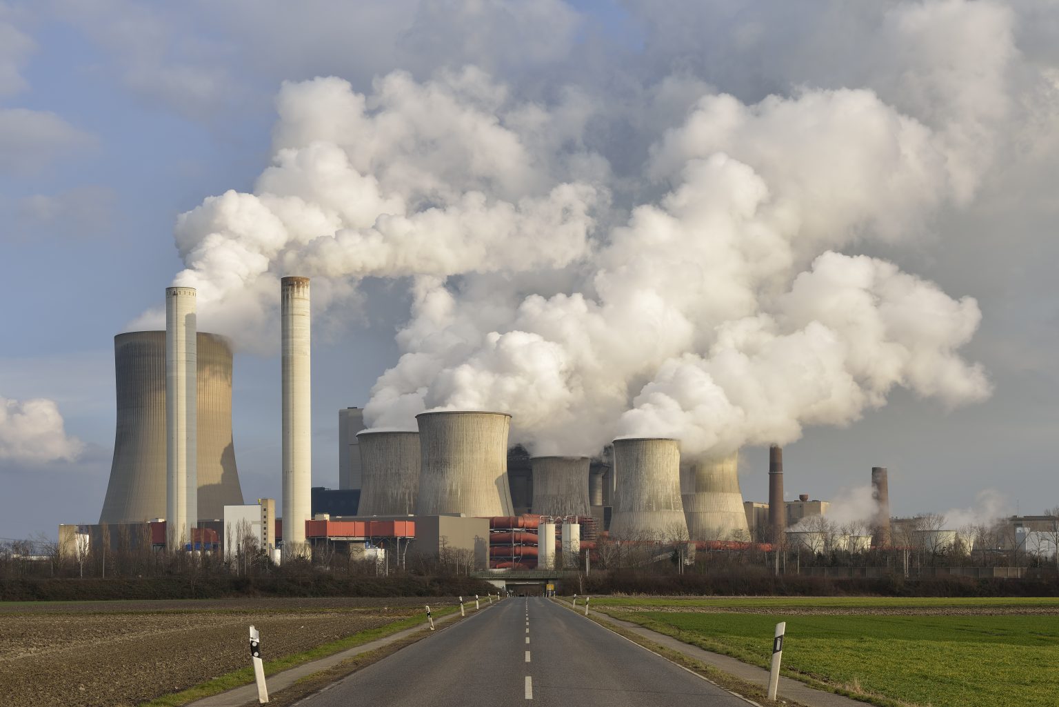 La domanda globale di combustibili fossili raggiungerà il picco entro questo decennio. Il report ...